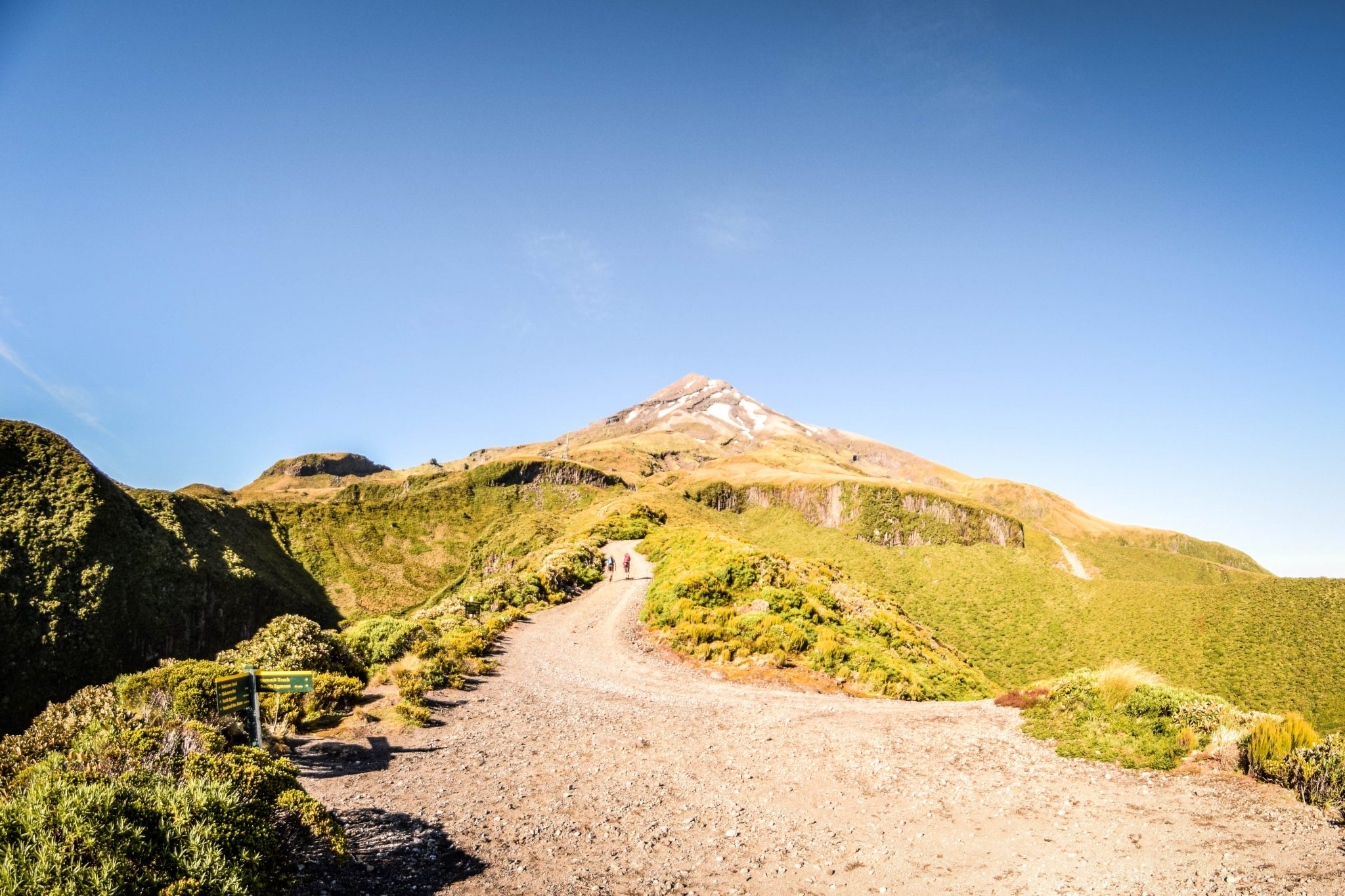 Taranaki Step by Step: Preparation, Route and Tips - Pin Your Footsteps ...